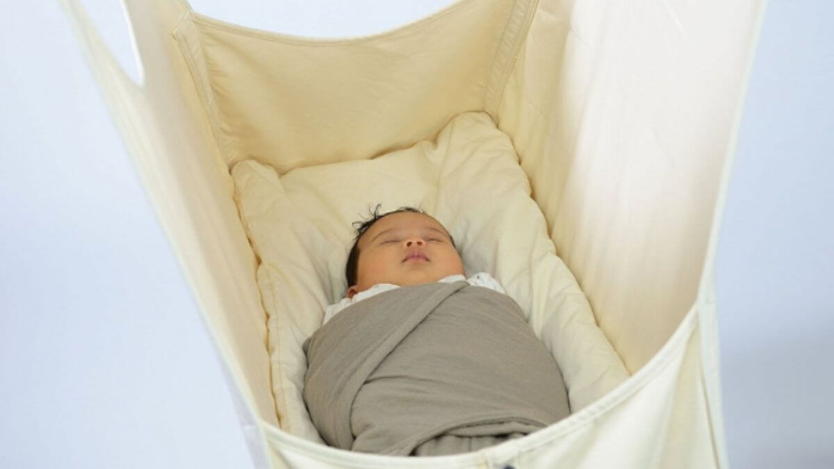 Buaian Baby - Keperluan atau Membahayakan? (5 Cara Guna dengan Selamat)