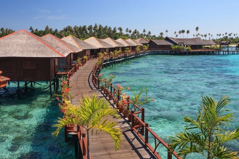 30 Tempat Menarik di Sabah 2026 (Best Untuk Percutian Keluarga)