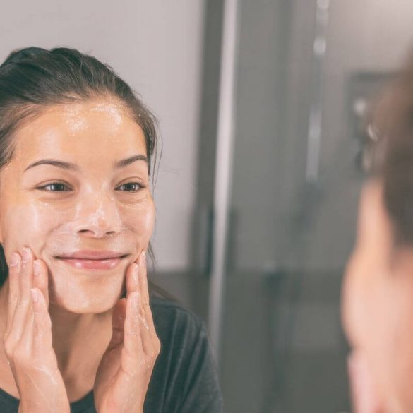 Kulit Kusam? Ikuti 15 Tips Penjagaan Muka Yang Semua Wanita Wajib Cuba Ini