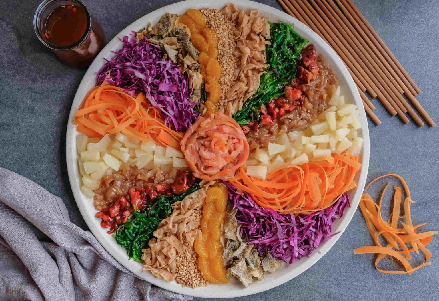 Yee Sang 101: Kenapa Hidangan Yee Sang WAJIB Ada Setiap Kali CNY?