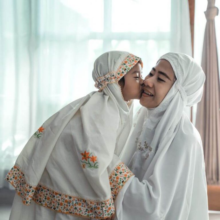 Amalkan Koleksi Doa Untuk Ibu Ini, Agar Allah Membahagiakannya (2025)