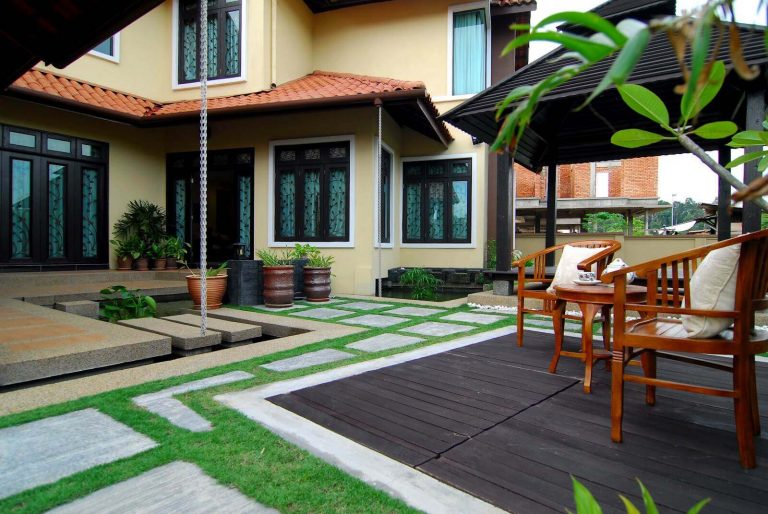 8 Idea Landskap Halaman Rumah Yang 'Simple' dan Cantik! (2025)