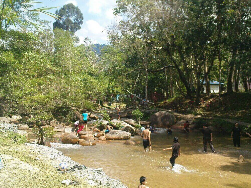 Seronoknya! 15 Air Terjun di Pahang Yang Confirm Tak Menyesal Pergi