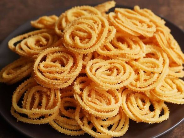 Kenali Kuih Tradisional Semasa Perayaan Deepavali - 2026 | KelabMama