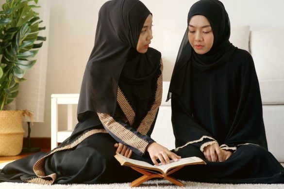 13 Kelebihan Surah Al-Ikhlas - Kekayaan, Kehidupan, Perkahwinan (2025)