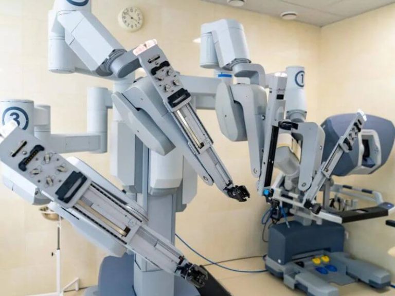 Memajukan Kesihatan Wanita Dengan Pembedahan dengan Bantuan Robotik ...